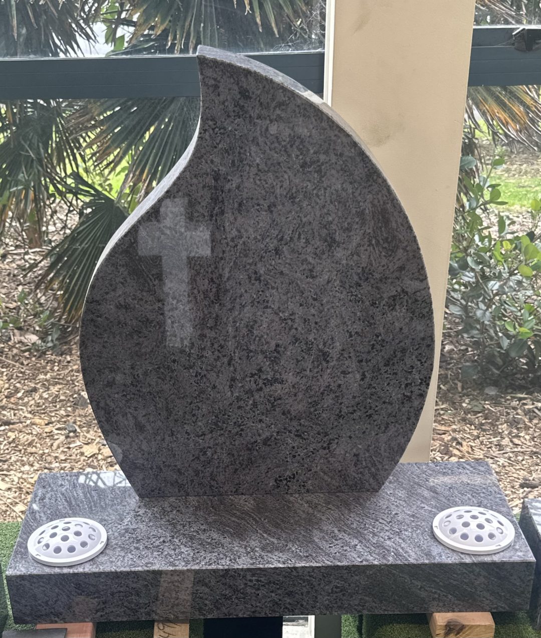 Crafting & Delivering Affordable, Unique Granite Headstones NZ Wide